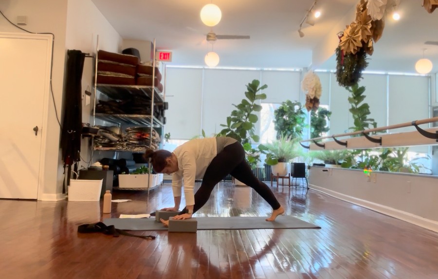 30 for 30 Challenge: Quickie Yoga with Amy - 3 - Tuck Barre & Yoga